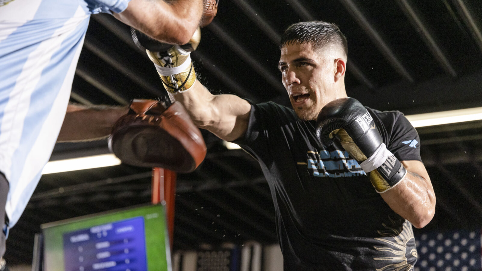 Castaño Hunts Conclusive Charlo Win