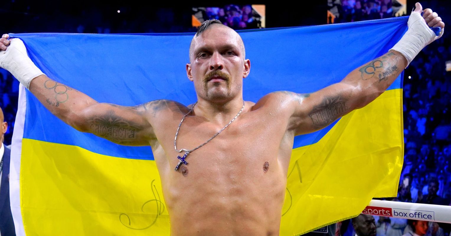 Three-Time World Champion Says Usyk Is 'Past His Best'