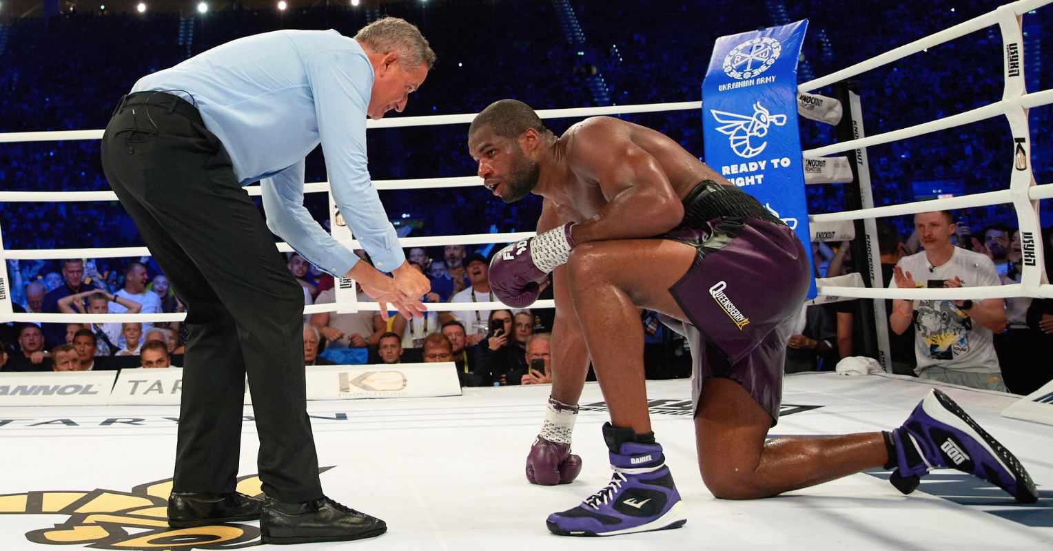 Frank Warren Admits He Was 'Annoyed' By How Dubois Reacted To Usyk Ten ...