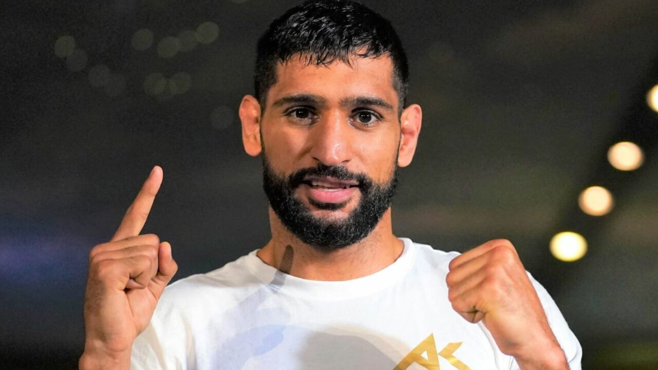 Amir Khan Keen On Crossover Bout: “He Gets On My Nerves, I'd Love To ...