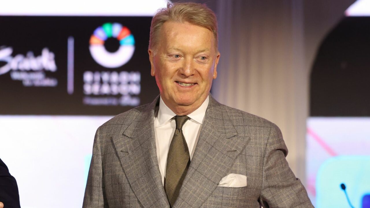Frank Warren Announces New Major Event Featuring Former Undisputed Champion