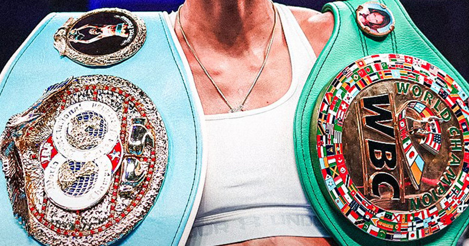 Youngest undisputed champion in boxing history crowned